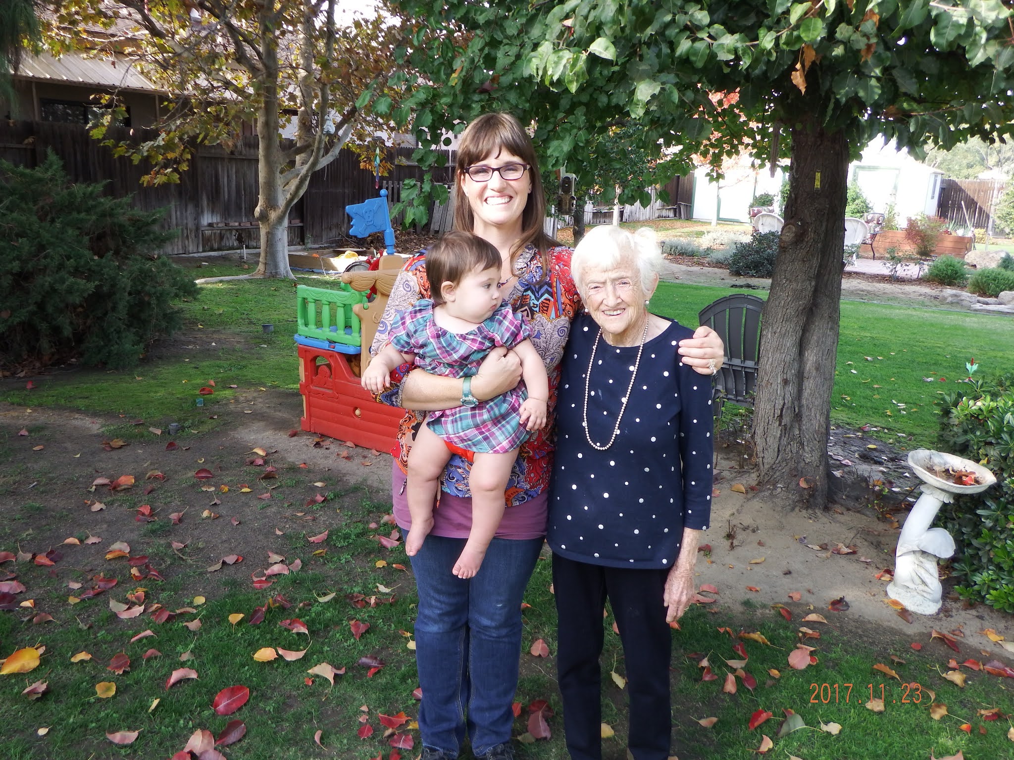 The Red Velvet Shoe: A Ruth Bennett Story