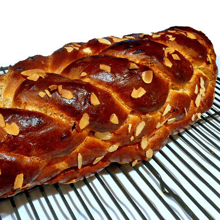 One Perfect Bite: Czech Christmas Bread - Vanocka