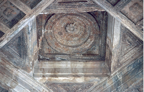 Jayasree Saranathan: Hoysala ceiling design in the Roman tomb of 2nd ...