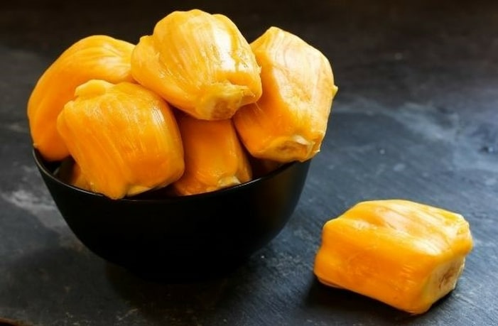 Easy Vegan Jackfruit Burgers (made with canned jackfruit) | Tinned Tomatoes