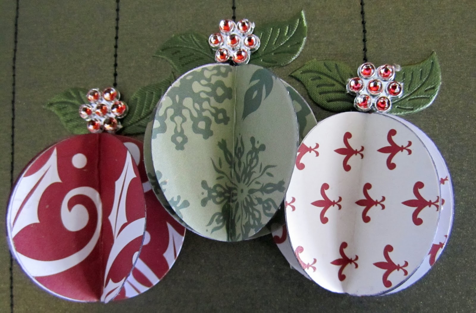 HAND MADE CARDS........ Ideas and Inspiration: CHRISTMAS CARD WITH ...