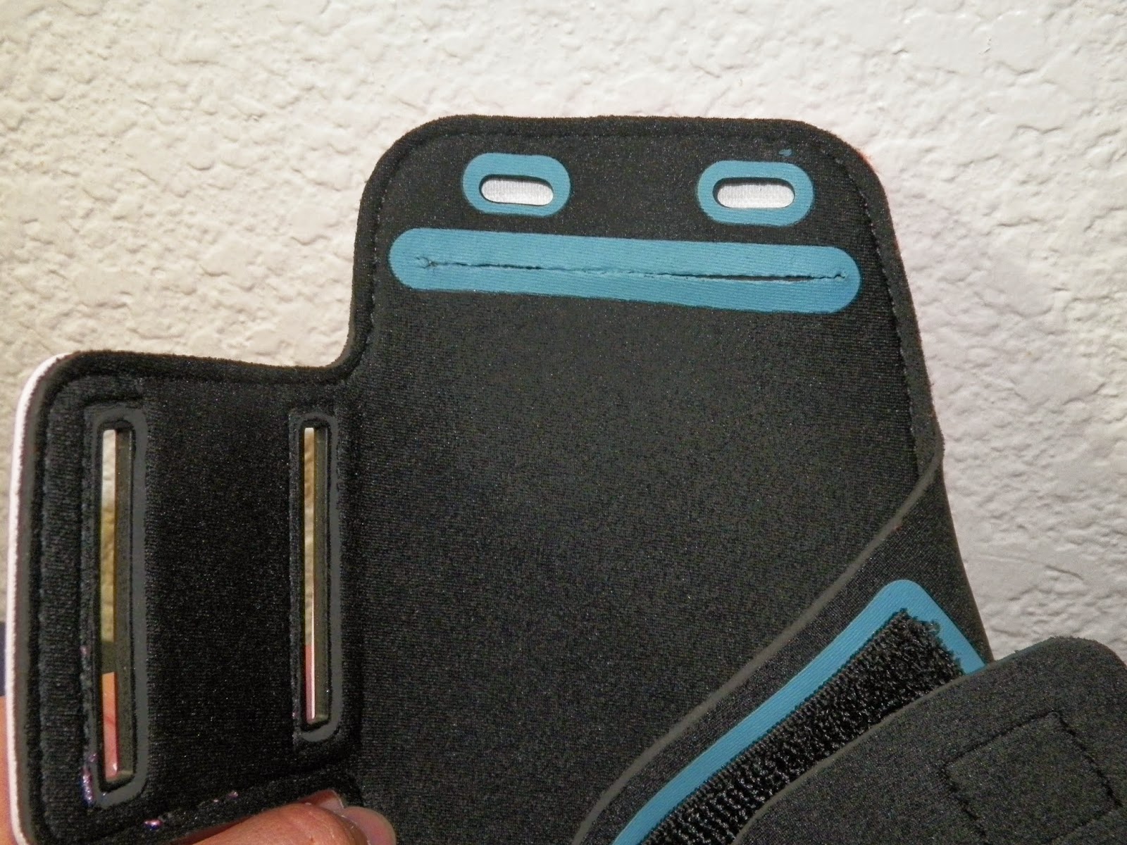 mygreatfinds: Pink Running Armband For Smartphones By i2 Gear Review