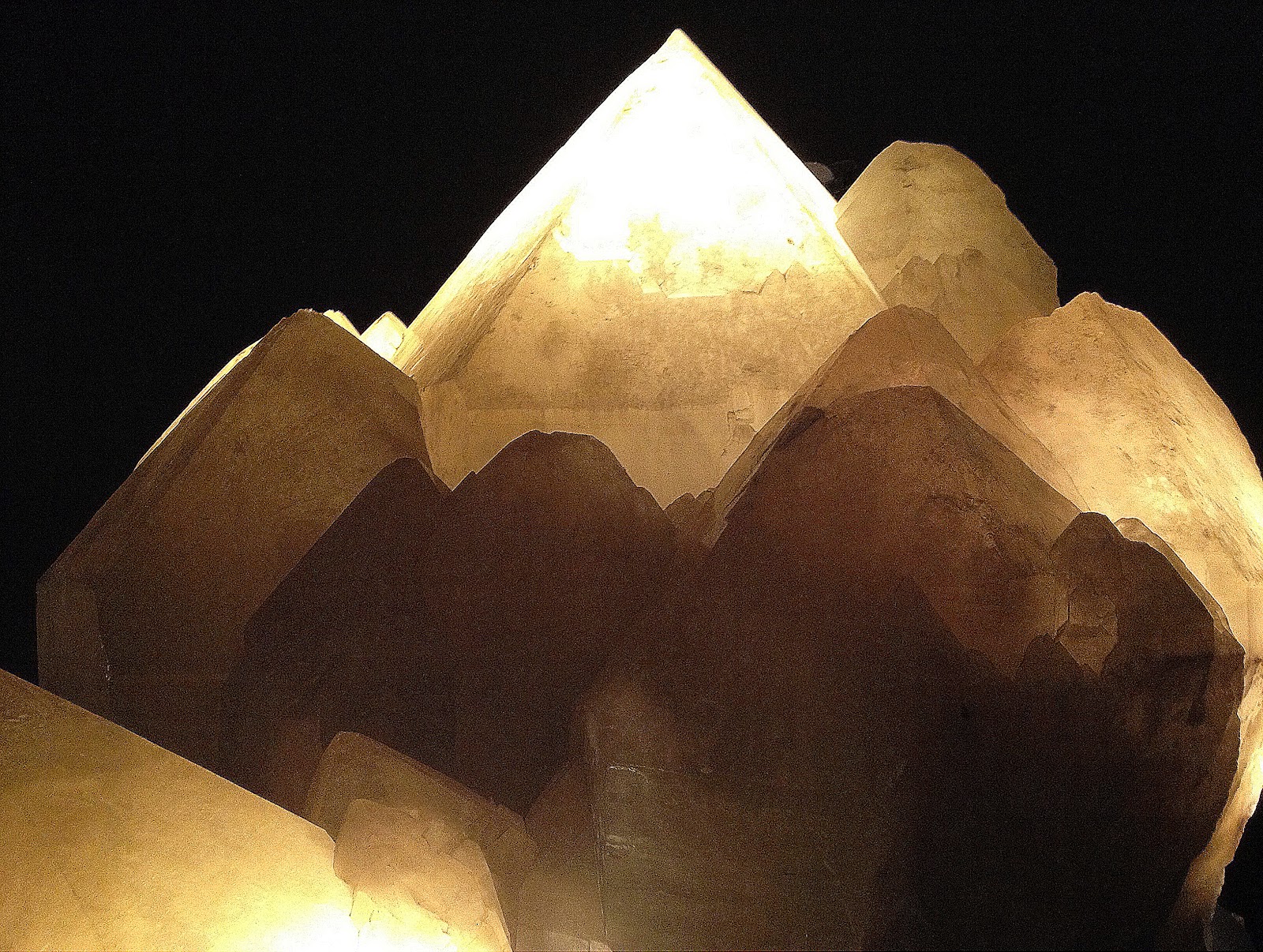 In the Hands of Alchemy - the way of trust and transformation