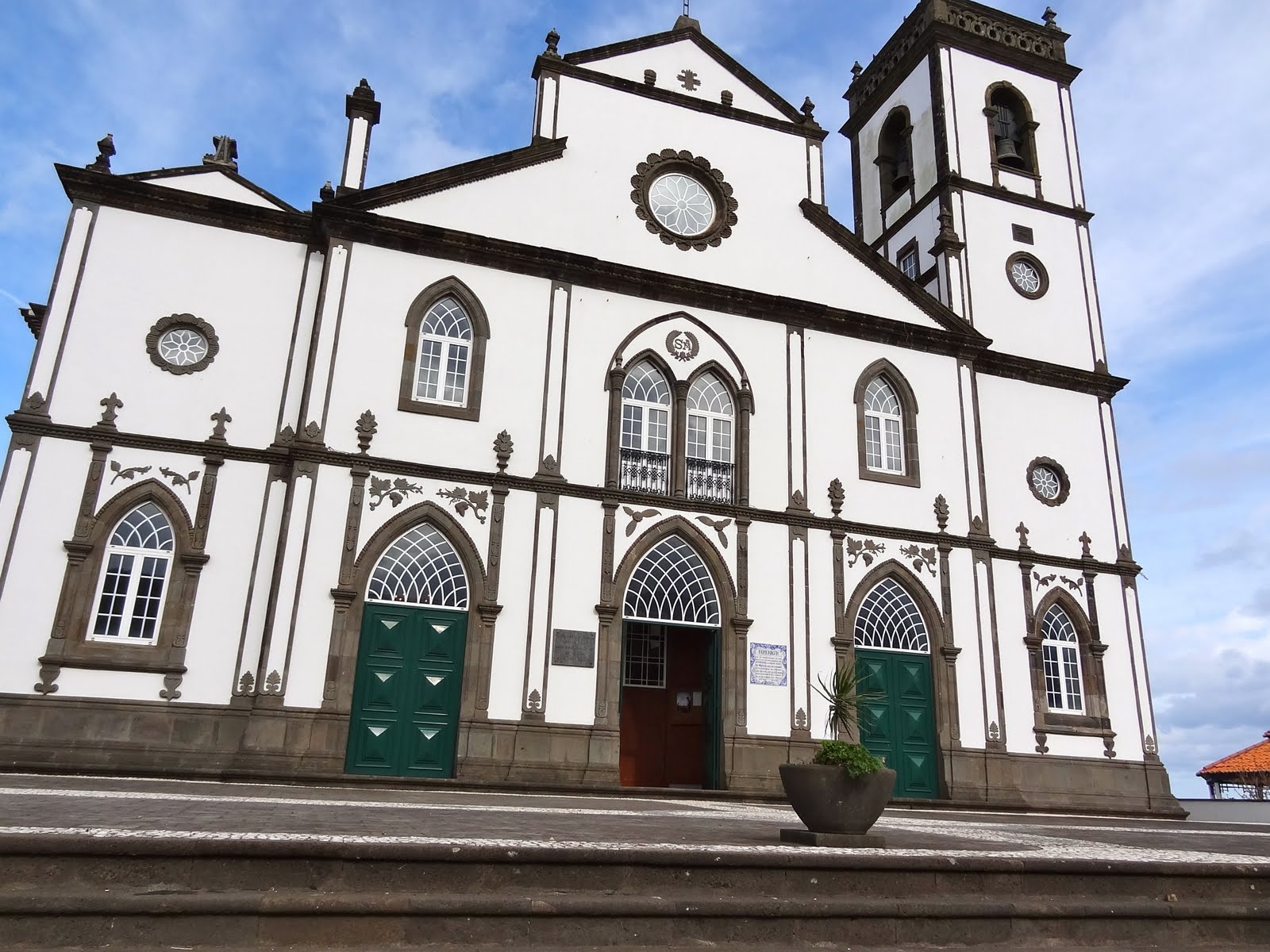 Finsatsea: October 30 - Punta Delgada, Azores