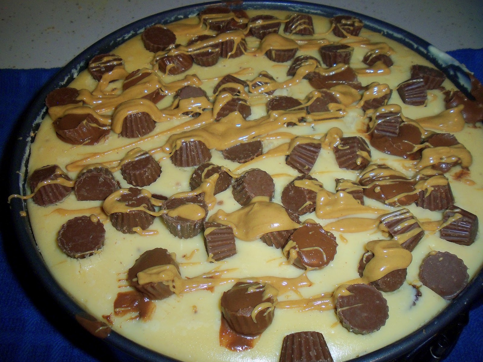 Peace, Love & Understanding: Reese's Peanut Butter Cup Cheesecake