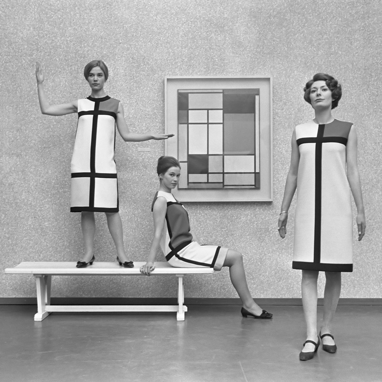 Always Late: Friday Inspiration: The Mondrian Art in Fashion