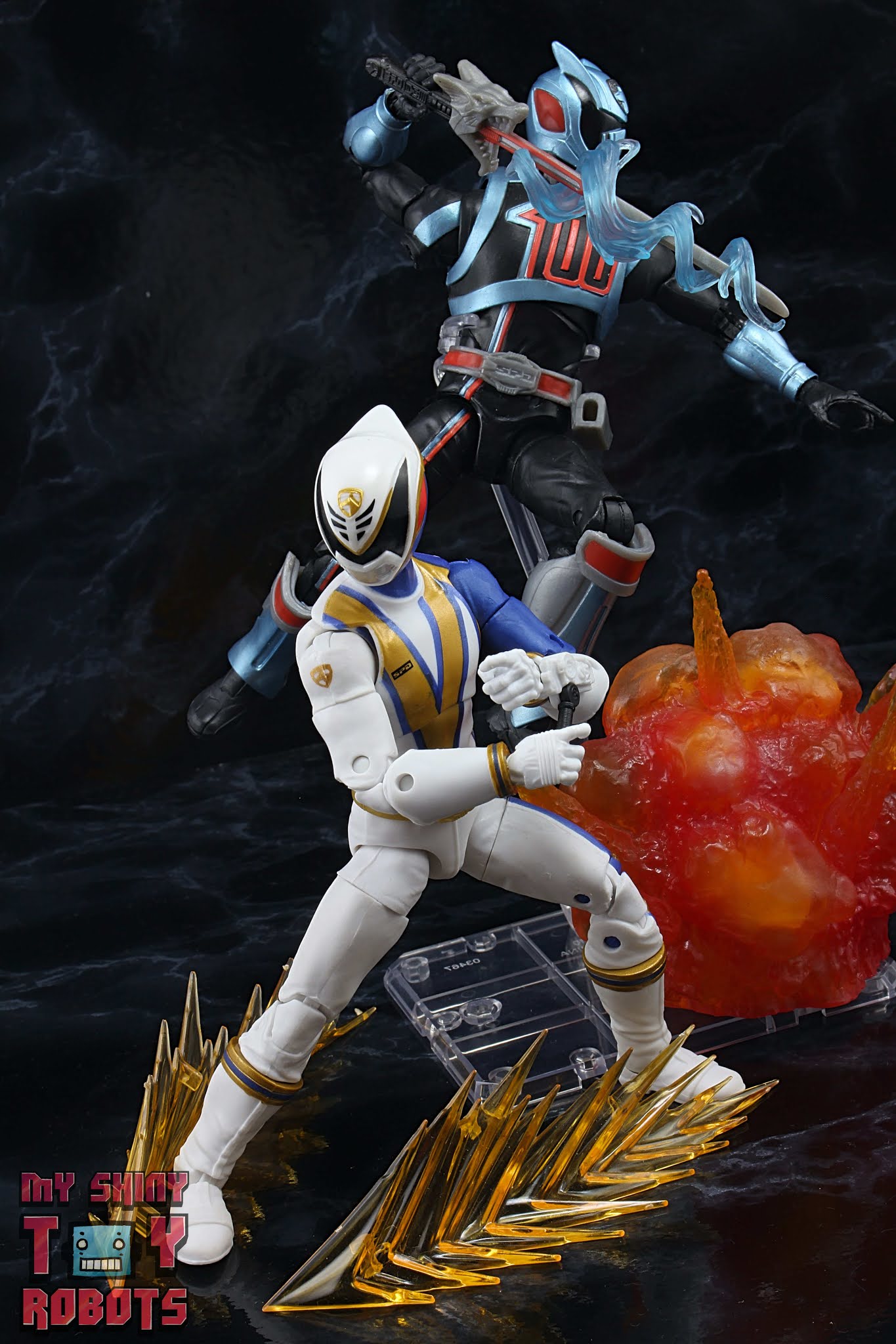 My Shiny Toy Robots: Toybox REVIEW: Power Rangers Lightning Collection ...