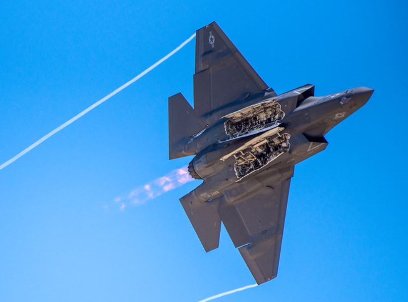 Military and Commercial Technology: Lockheed Martin to migrate F-35 ...