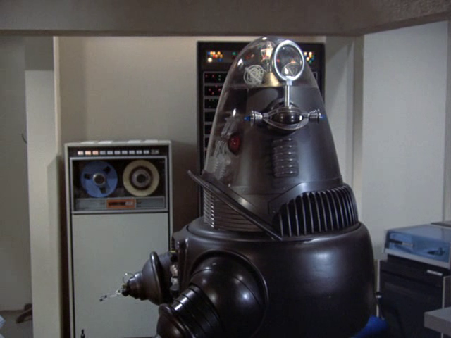 Realm Of Retro : Robby The Robot in COLUMBO "Mind Over Mayhem"