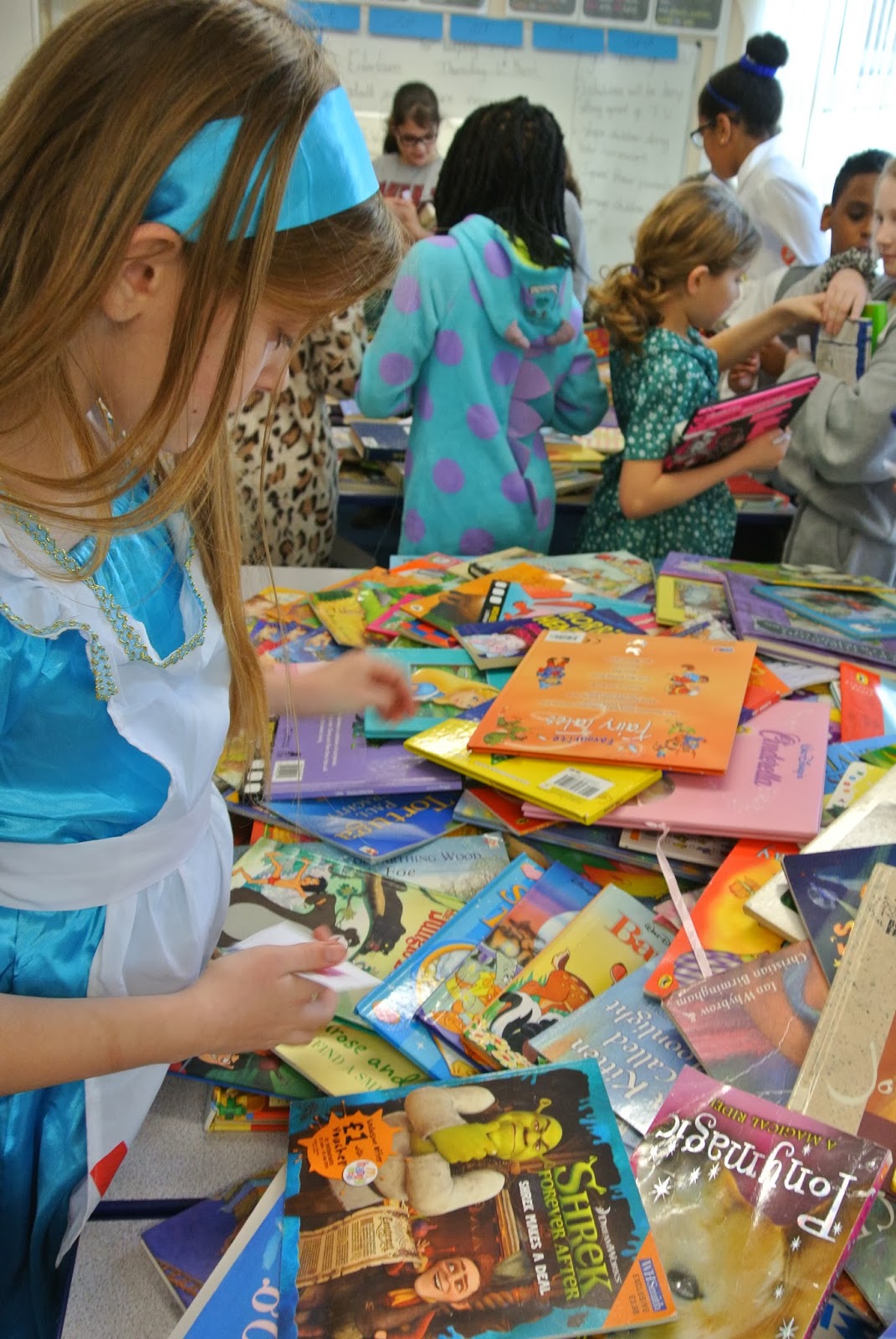 World Book Day - Hilldene's First Book Swap! :: Hilldene Primary School ...