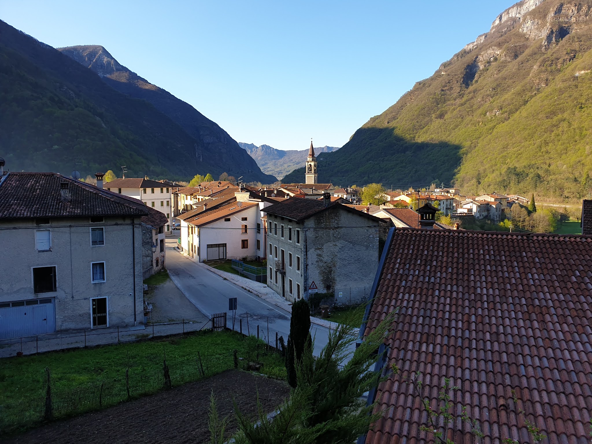 Su strade e sentieri: PEDESCALA - CASTELLETTO DI ROTZO - ALTARKNOTTO ...