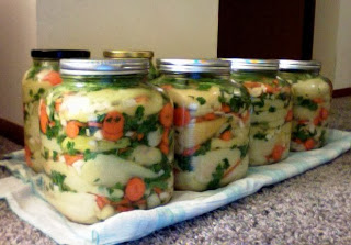 Besa's Albanian Recipes!: PICKLED YELLOW PEPPERS / TURSHI ME SPECA TЁ ...