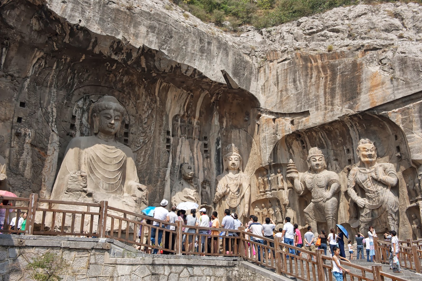 brommel: Longmen Grottoes