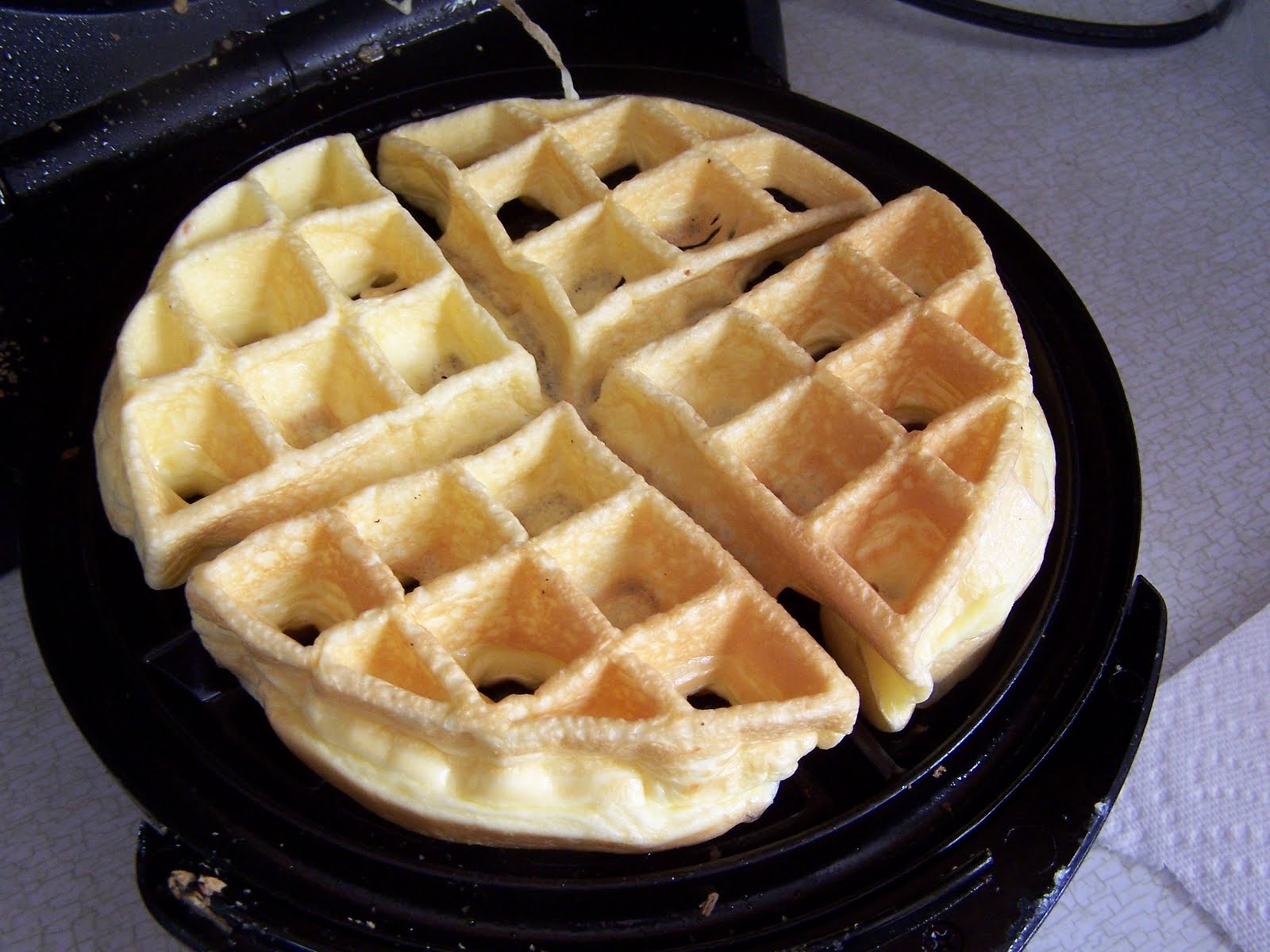 The Primal Junk Foodie: In The Morning, I'm Makin' WAFFLES!