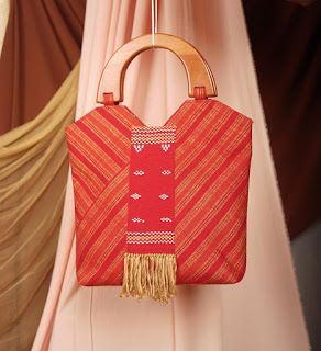 Mengenal Tenun Gedogan Indramayu