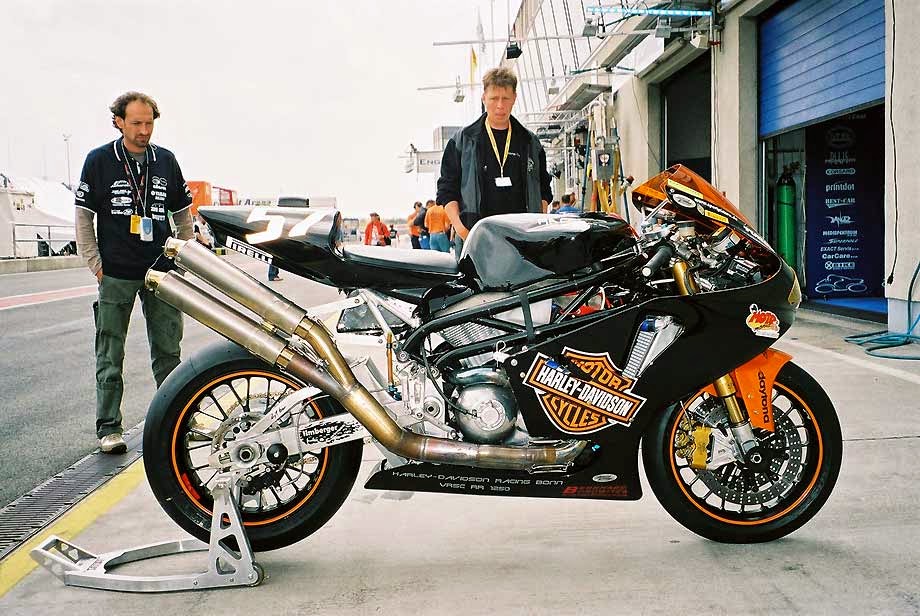 V Rod Endurance - RocketGarage - Cafe Racer Magazine