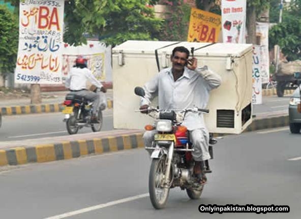 Funny Pakistani bikerider ~ Only In pakistan