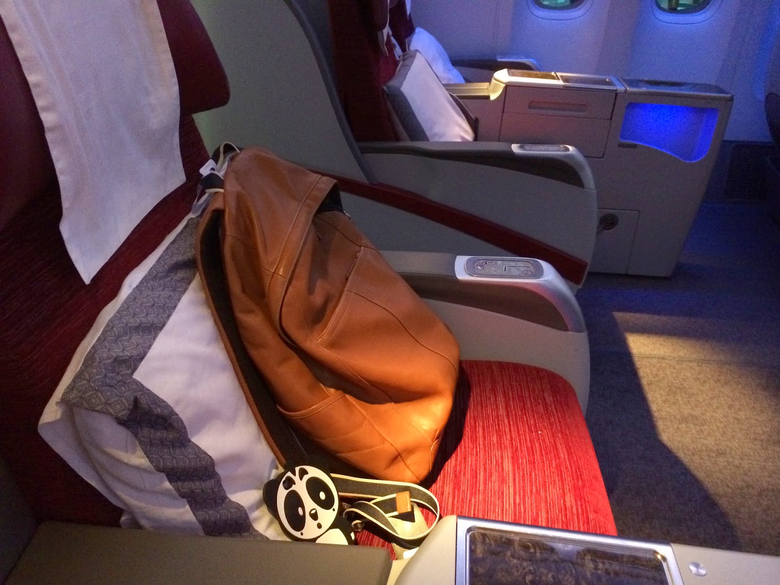 Qatar Airways Airbus A320 First Class - Travel is my favorite Sport