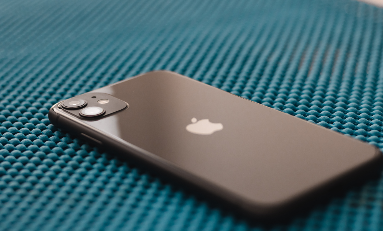 Apa Benar Layar Yang Digunakan iPhone Gampang Pecah? | PUKEVA