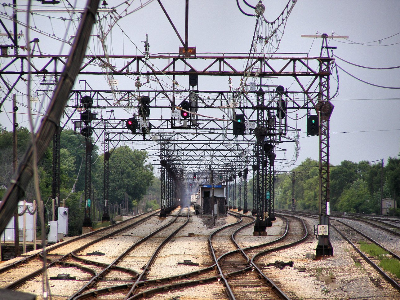The Position Light: PHOTOS: METRA KENSINGTON Tower