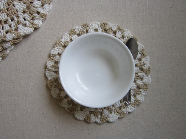 Miss Abigail's Hope Chest: "Granny Round" Soup Mats