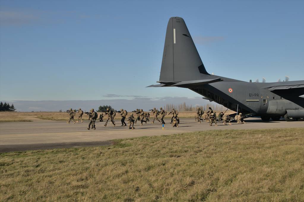French Air Force shows its capabilities to senior defense officers ...