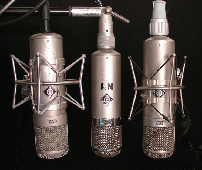 Vacuum tubes audio: Neumann Microphone U47 and VF14 Telefunken tube