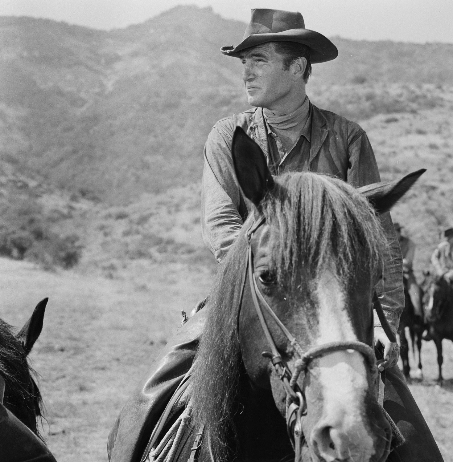 The Clint Eastwood Archive: Rawhide: The TV Series – Explosive Media ...