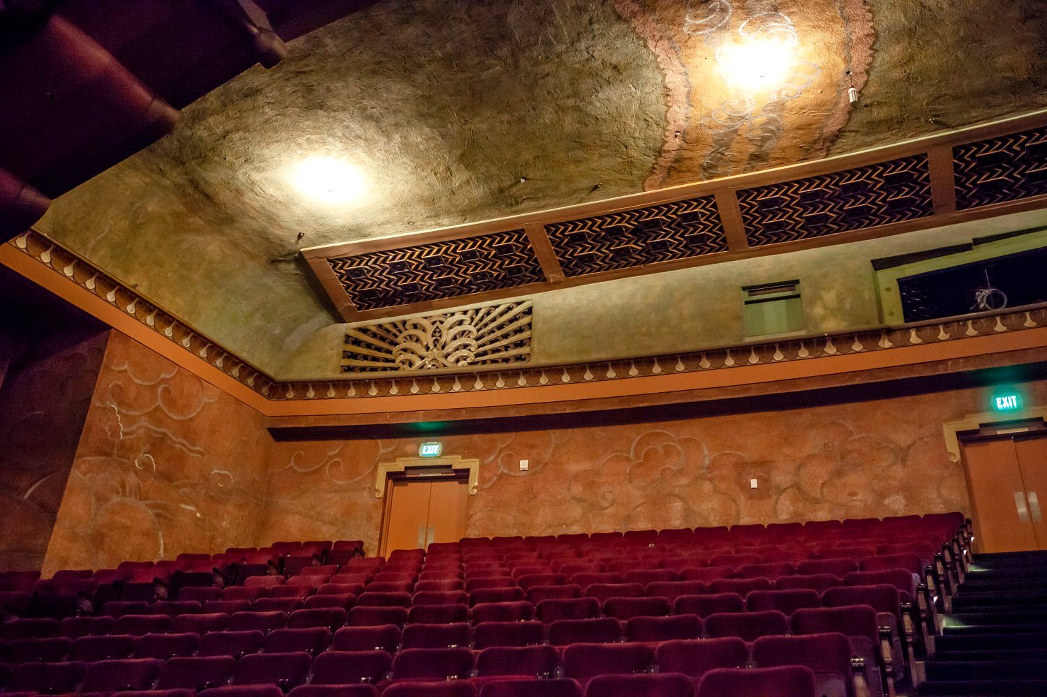 Los Angeles Theatres: Wiltern Theatre: auditorium