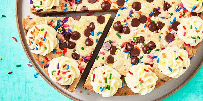 Yummy Recipe Monday: Cookie Cake