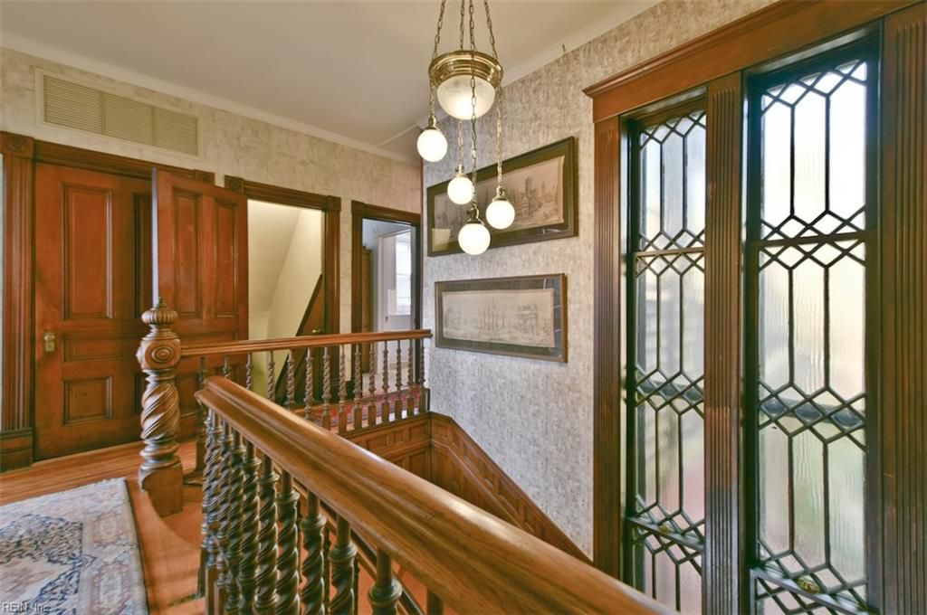 Sweet House Dreams: 1895 Dutch Colonial/Victorian in Norfolk, Virginia