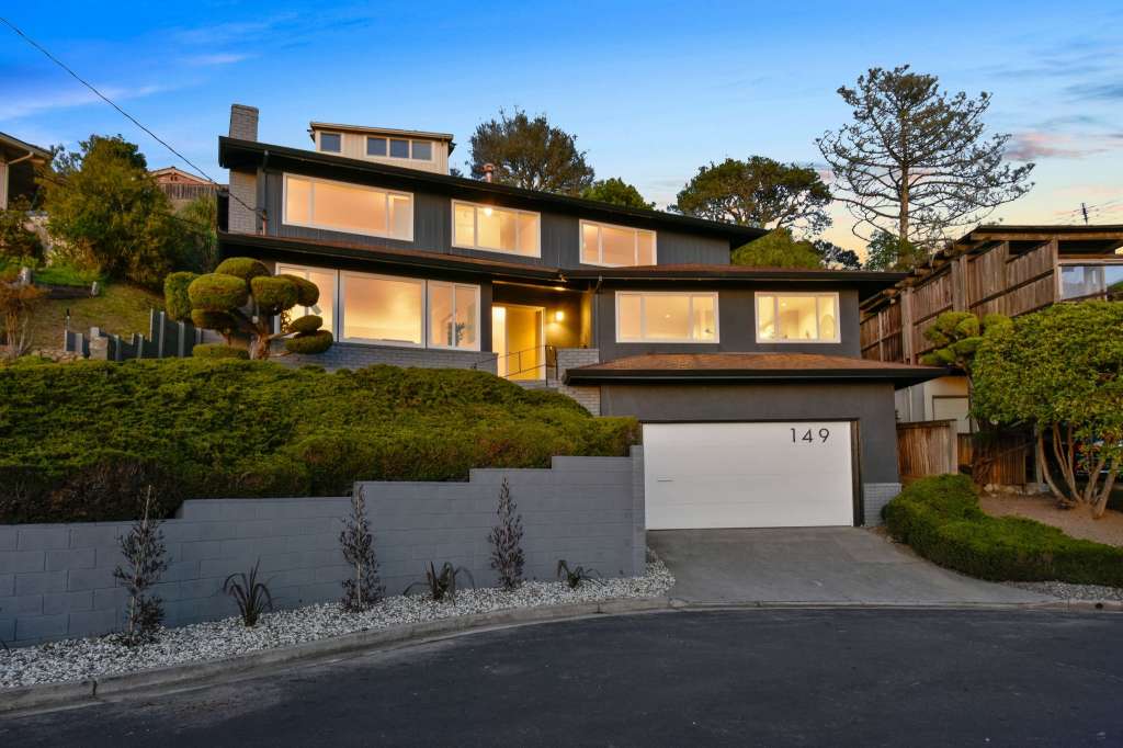 daily timewaster: East Bay home with killer bay views hits the market ...