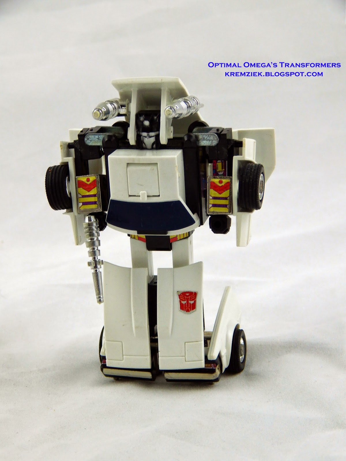 Optimal Omega's Transformers: Omnibot Downshift