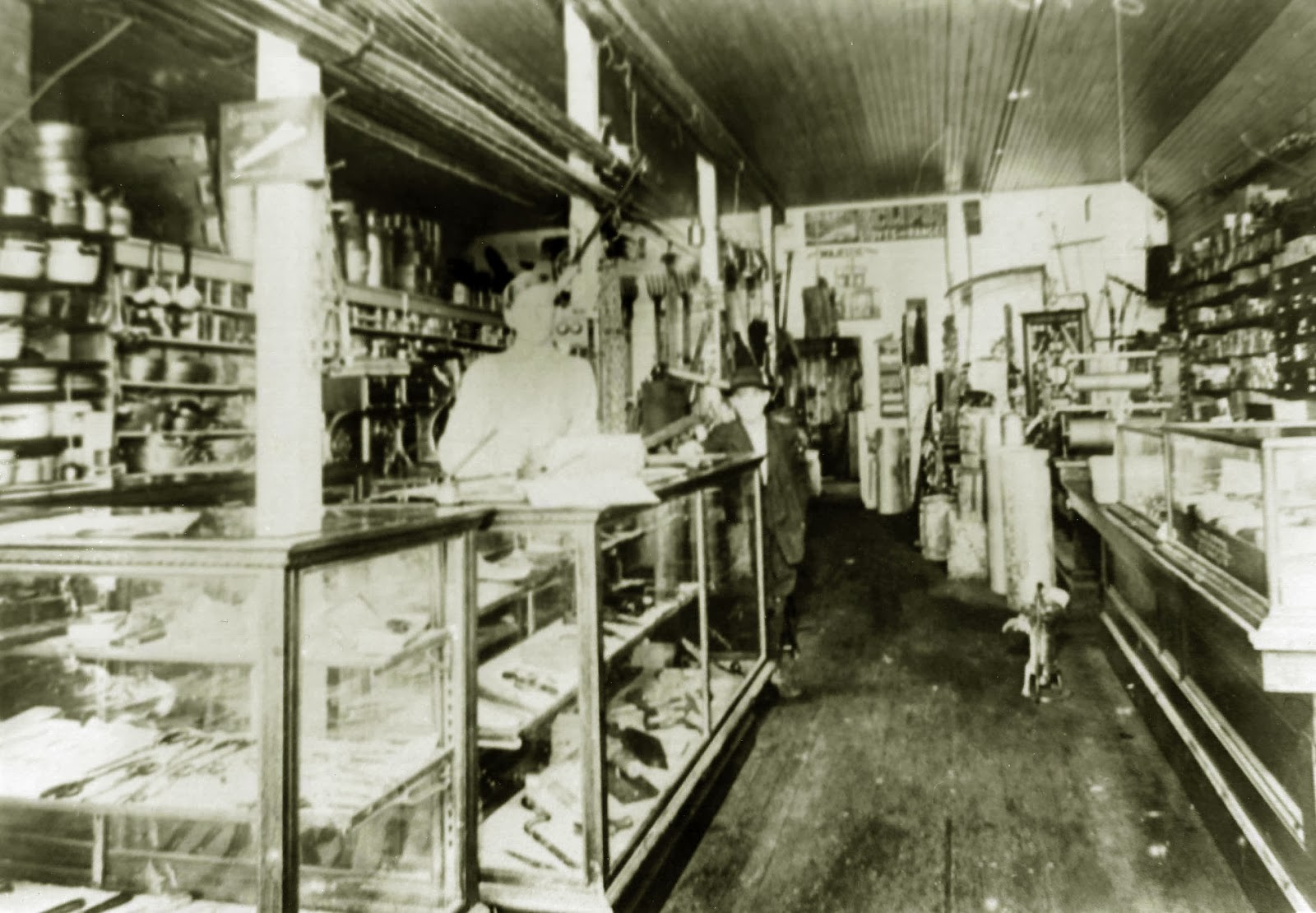 Nooksack Valley Nostalgia: Rees Thomas Hardware Store - Sumas, WA