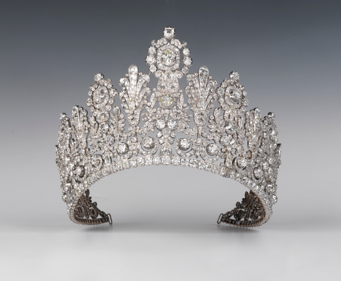 1000+ images about Tiaras/Crowns/Royal Jewels on Pinterest | Diamond ...