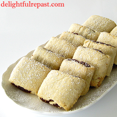 Delightful Repast: Fig Rolls - Fig Newtons