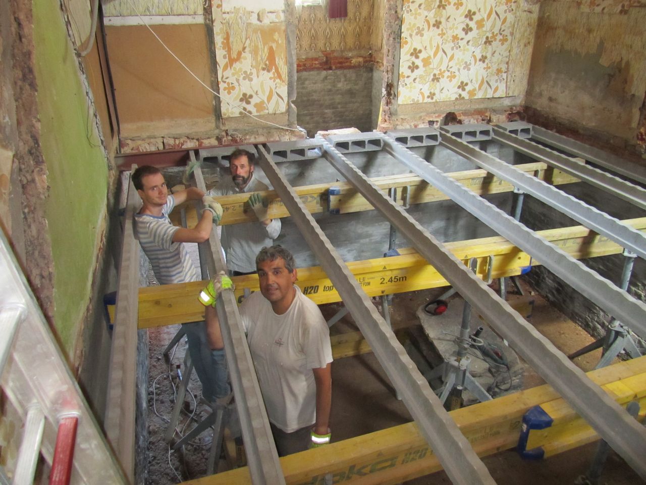 Lusthuizenlaan: Nieuwe vloer - part 1