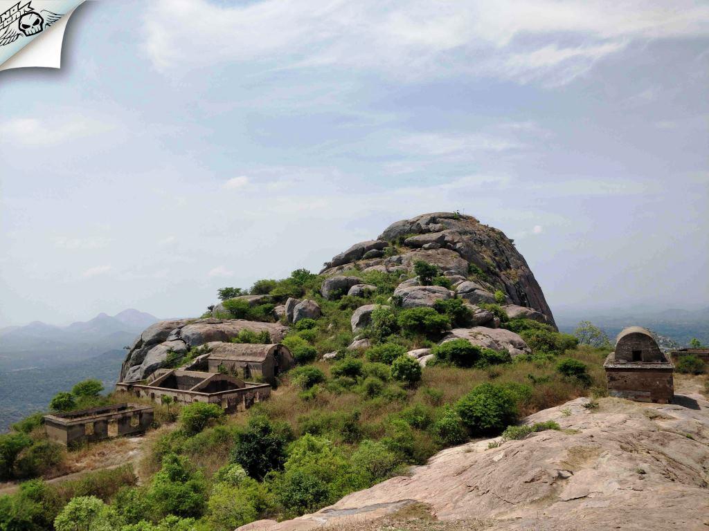 Rayakottai Fort - A peak summer trek 29/04/2018