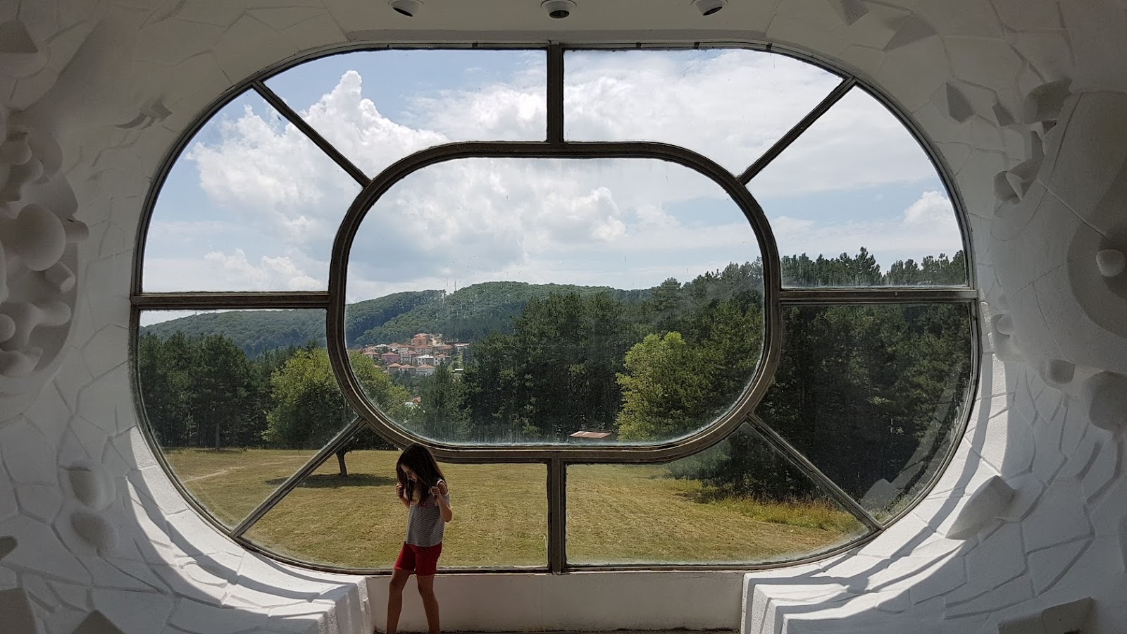 MONUMENT "MAKEDONIUM" IN KRUSEVO - ONE OF THE MOST ORIGINAL ART WORKS ...