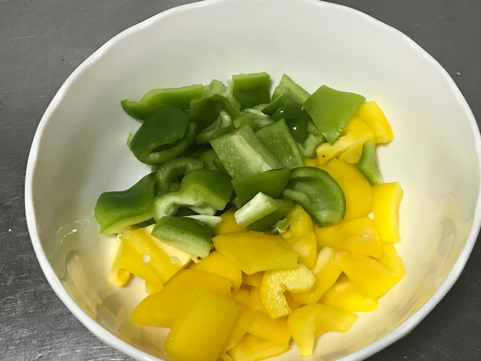 Jothi Cooking Book: Capsicum Besan Fry