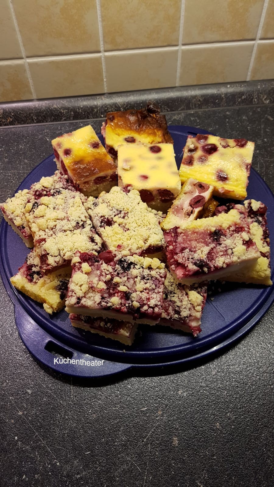 Küchentheater: Streusel-Pudding-Schnitten mit Beeren