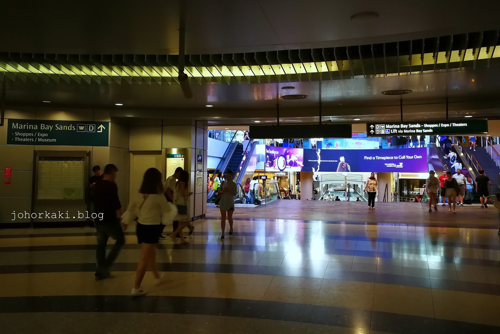 The Bird Southern Table & Bar at MBS - Atas Fried Chicken & Waffles. Is ...