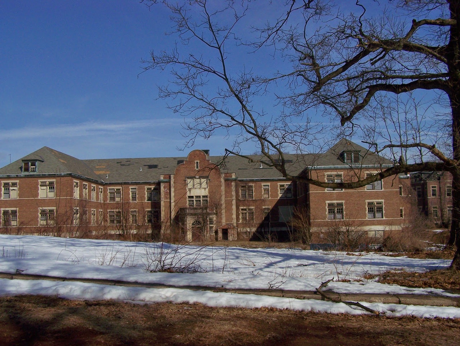 GHOSTS OF MAYFLOWER: A PENNHURST HAUNTING : Pennhurst State School and ...