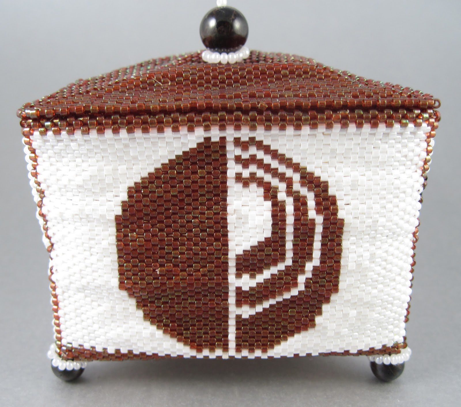 Albertella Creations: Happy Graduation Chaka!!-- BOX