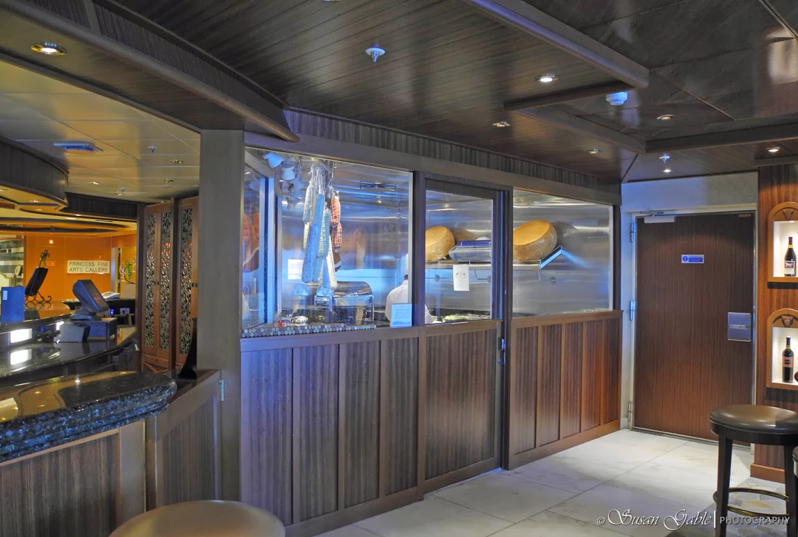 2BCruising: Caribbean Princess: Vines Wine Bar