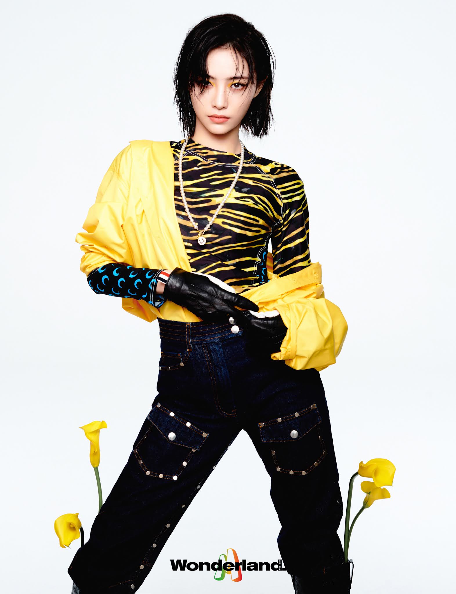 China Entertainment News: Xu Jiaqi poses for photo shoot