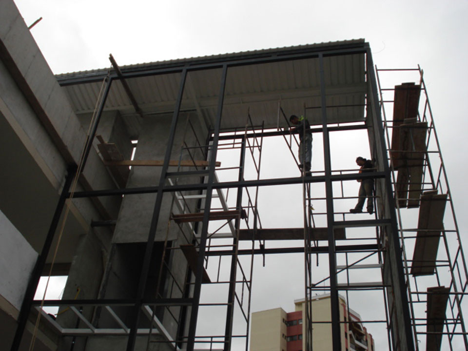 Guilherme Mattos Arquitetura Contemporânea: Salão de Beleza Toshie