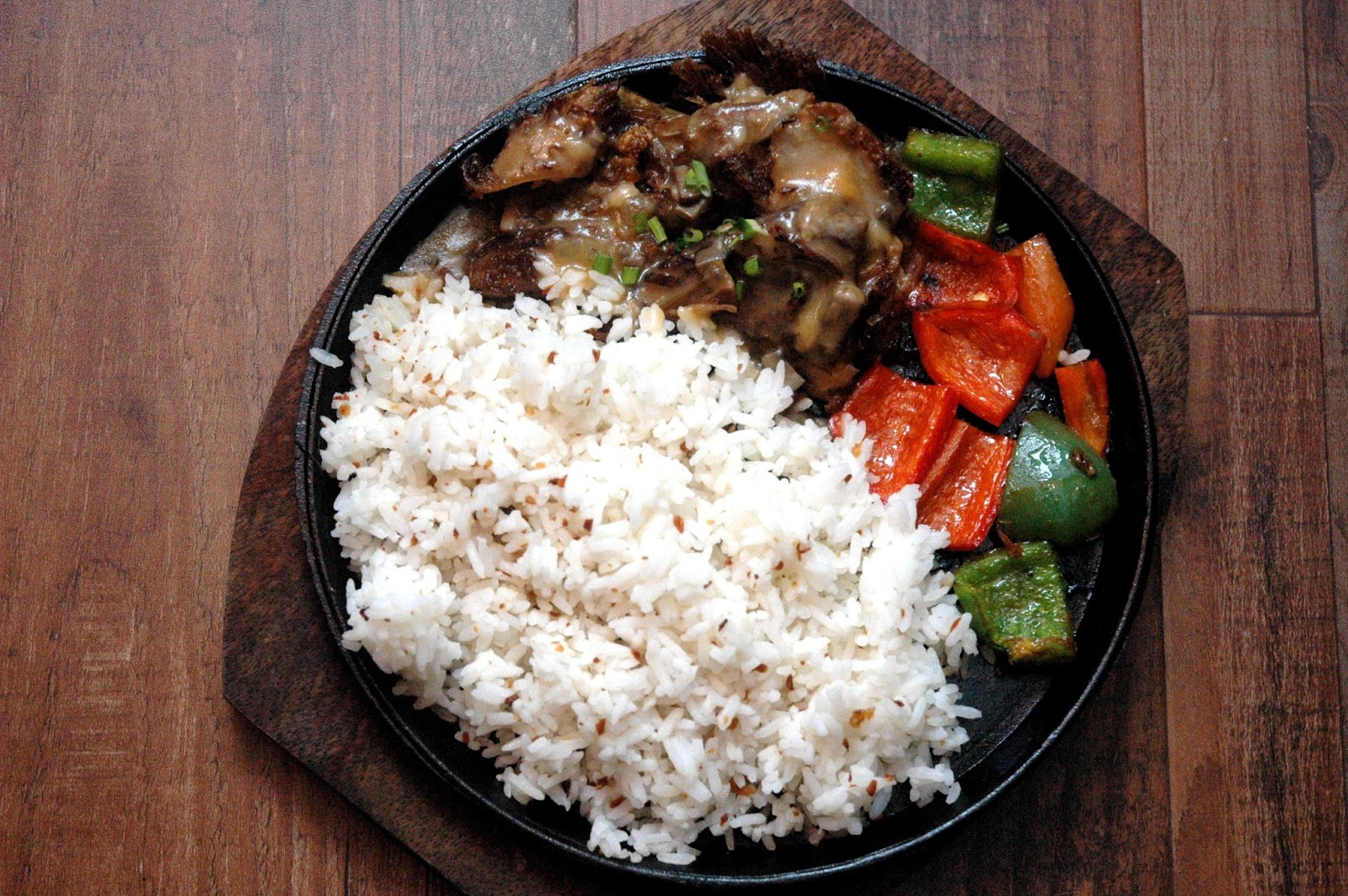 DUDE FOR FOOD: Somethin's Brewin' at Slappy Cakes...