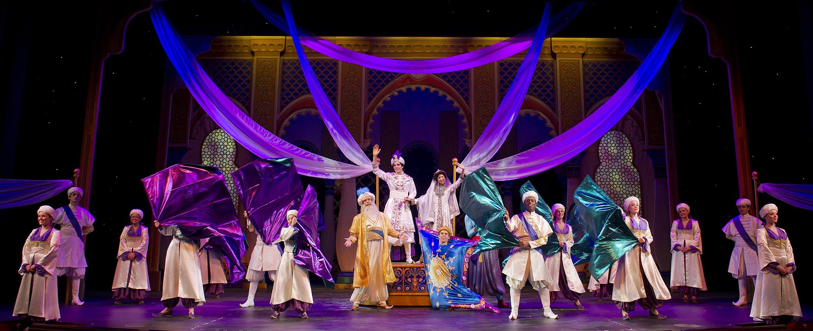 PASIÓN POR EL TEATRO MUSICAL: ALADDIN EL MUSICAL