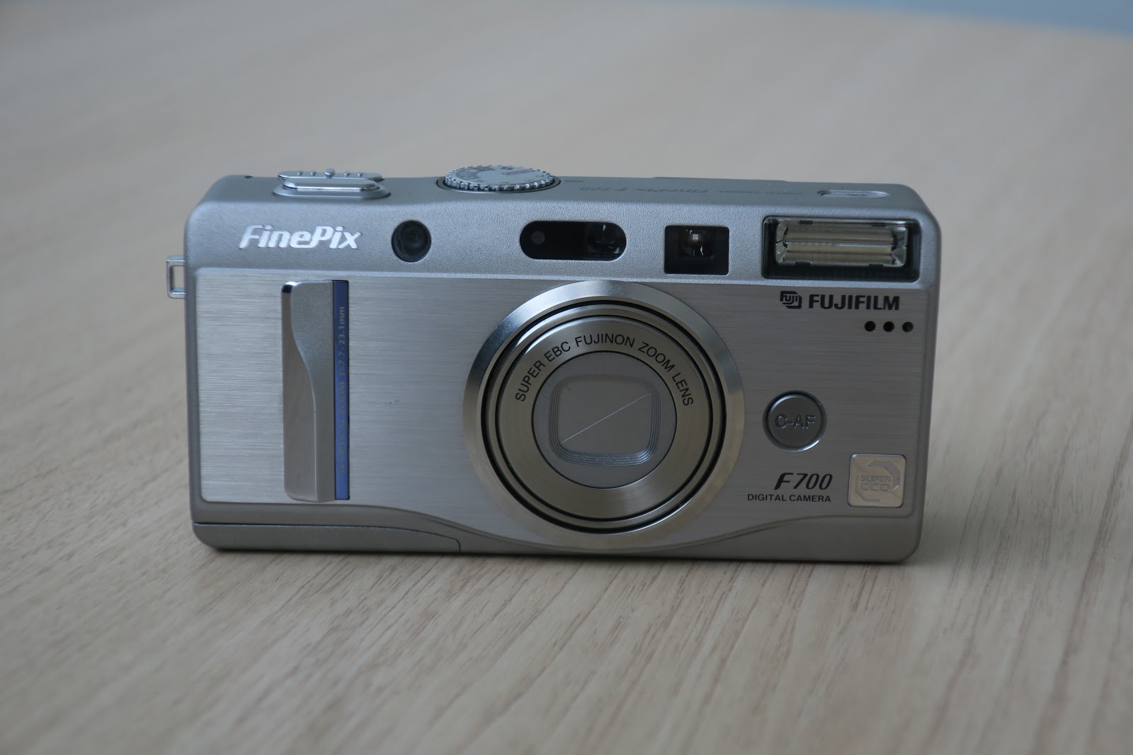 Review of Fujifilm Finepix F700 富士フィルムコンデジレビュー